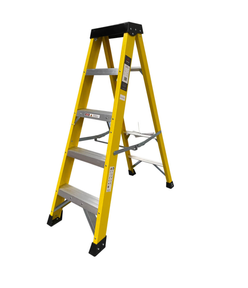 Murdoch GRP Builders Swingback Step - laddersandmore.co.uk
