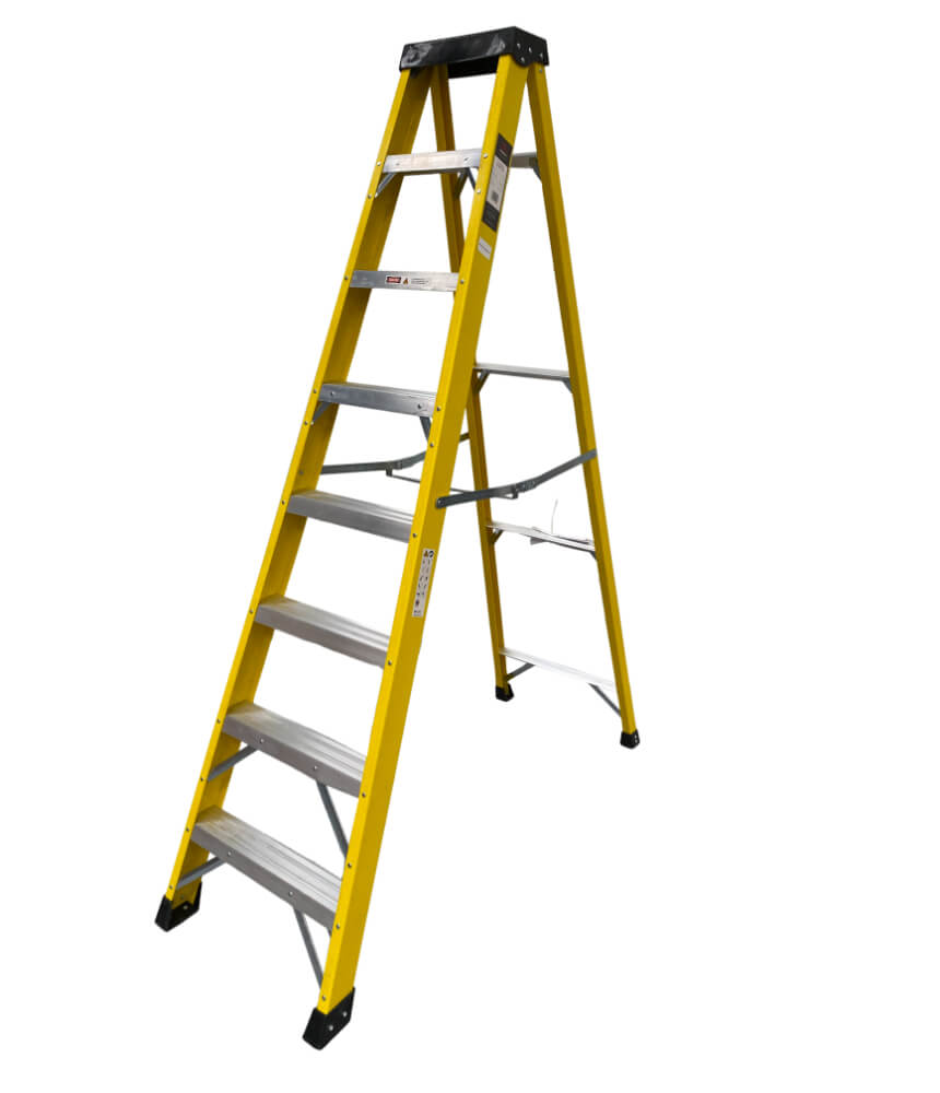 Murdoch GRP Builders Swingback Step - laddersandmore.co.uk